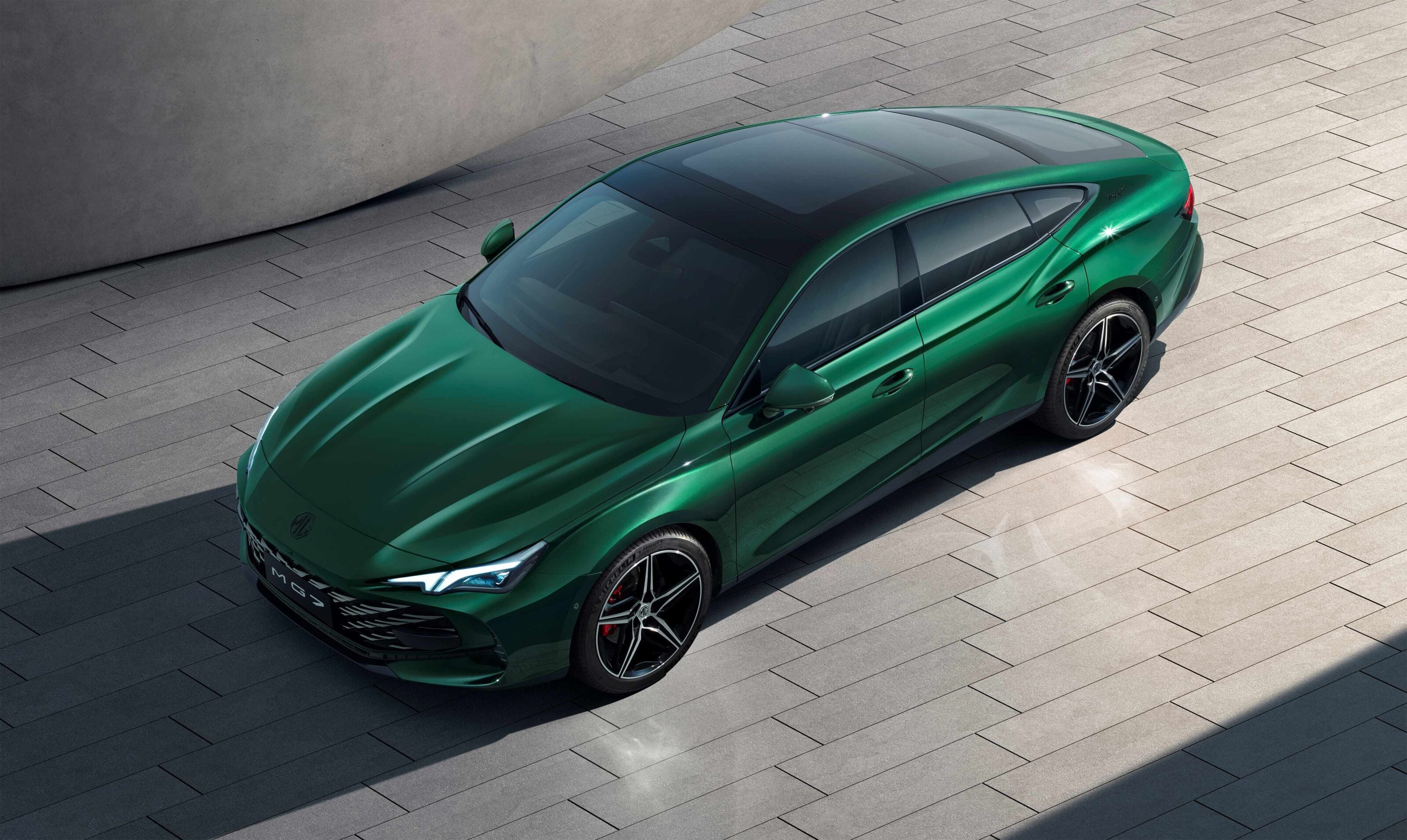 MG7 Fastback: Dynamic new sedan gains 5-star safety rating