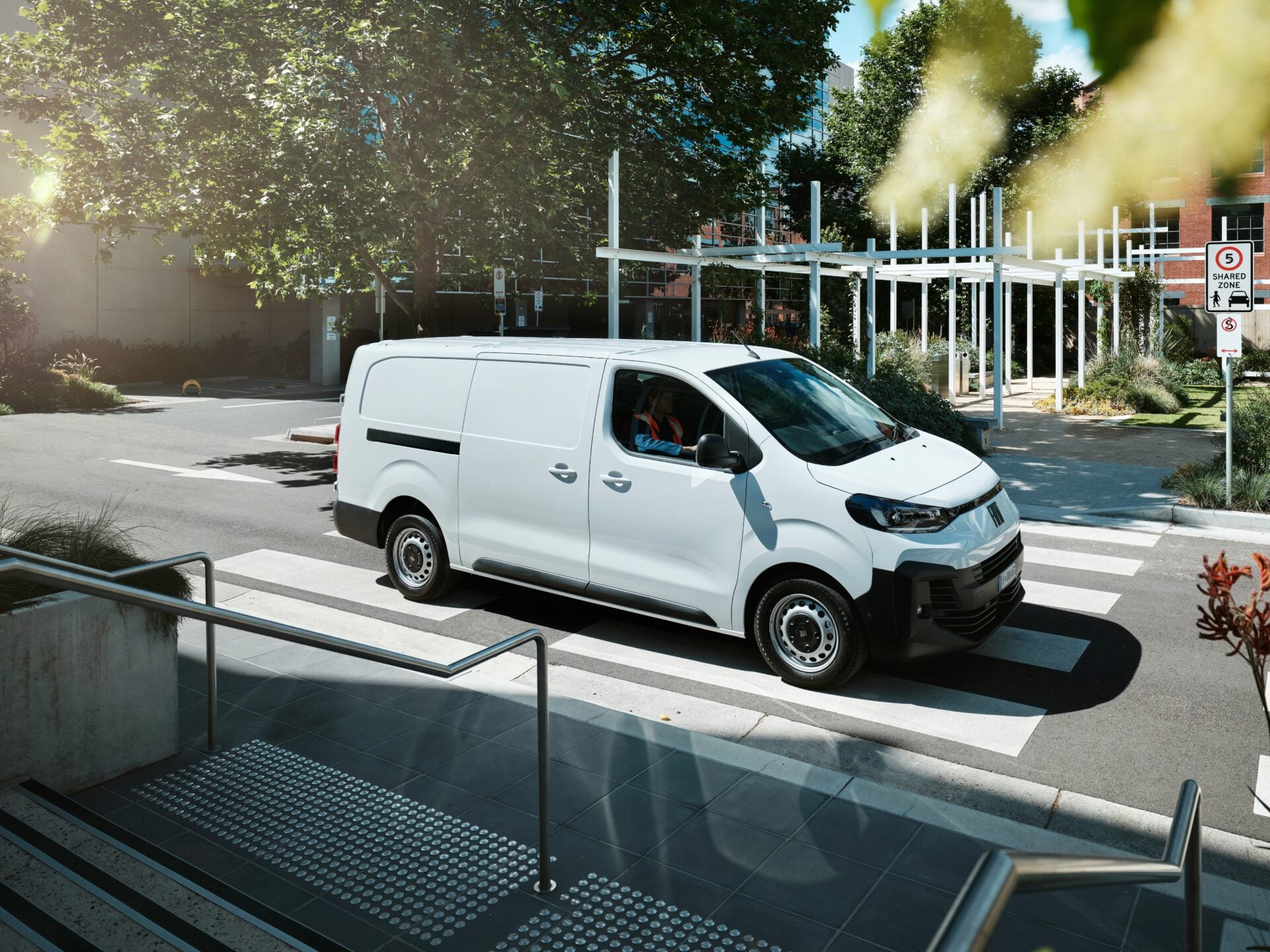 Fiat Scudo mid-size van reintroduced to Australia as Peugeot Expert twin