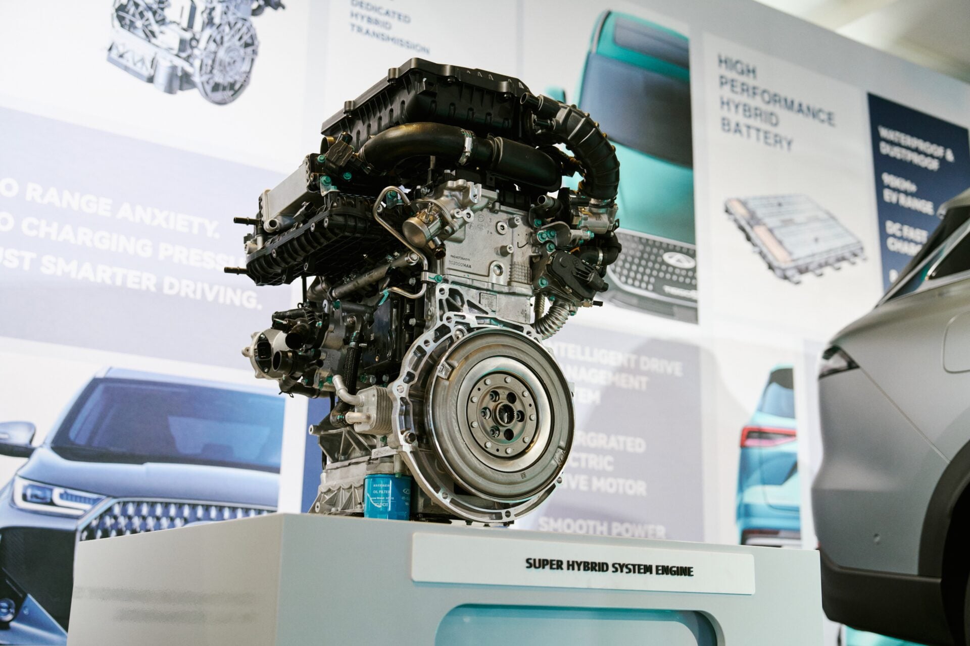 Chery debuts new Super Hybrid system with a potential 2000km of range