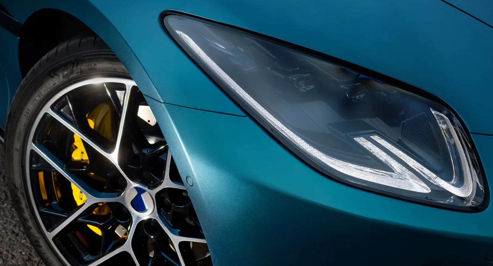 Denza Z revealed at Beijing: Electric GT convertible targets Porsche ...